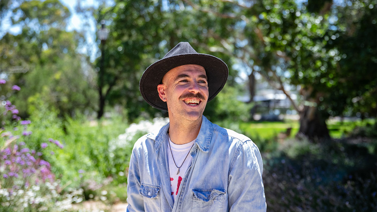 Rewriting his story: Joe’s creative career change | vic.gov.au