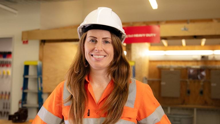 Do an apprenticeship or traineeship | vic.gov.au